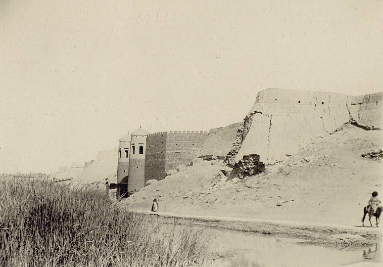 The Clay Architectures of Uzbekistan